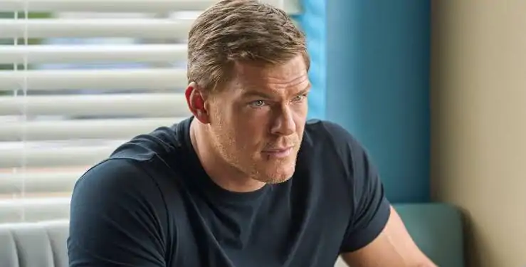 Alan Ritchson's Biography and Net Worth